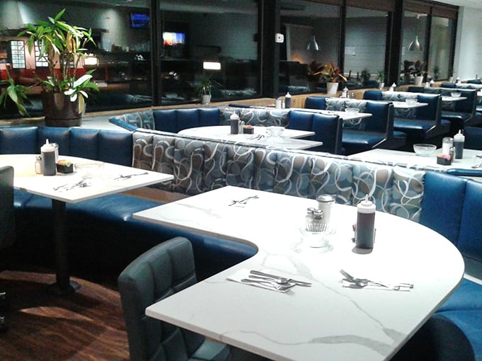 The dining room after the lunch rush&mdash;that peaceful moment when you can hear yourself think between bites.