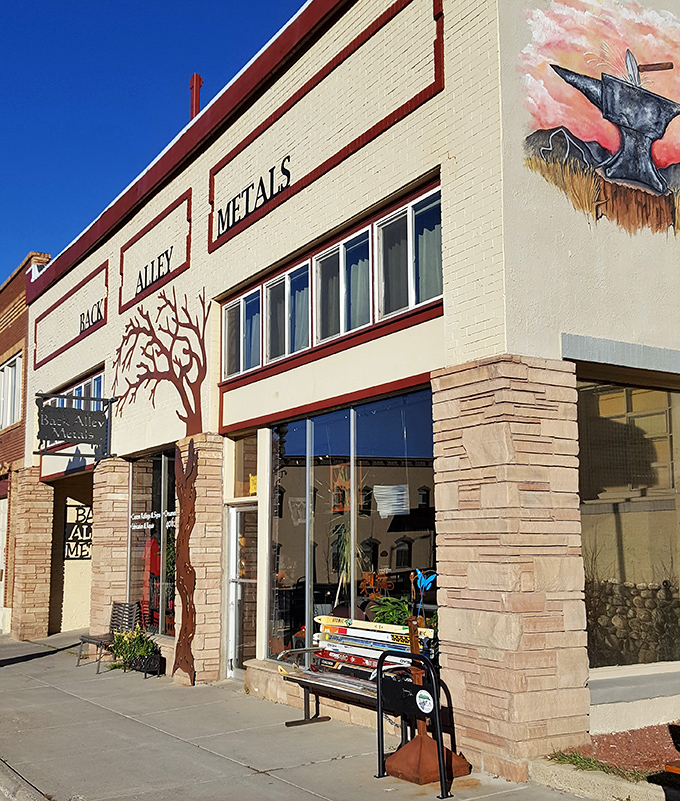 Metal meets imagination at Back Alley Metals, where industrial materials transform into artistic statements that last generations.