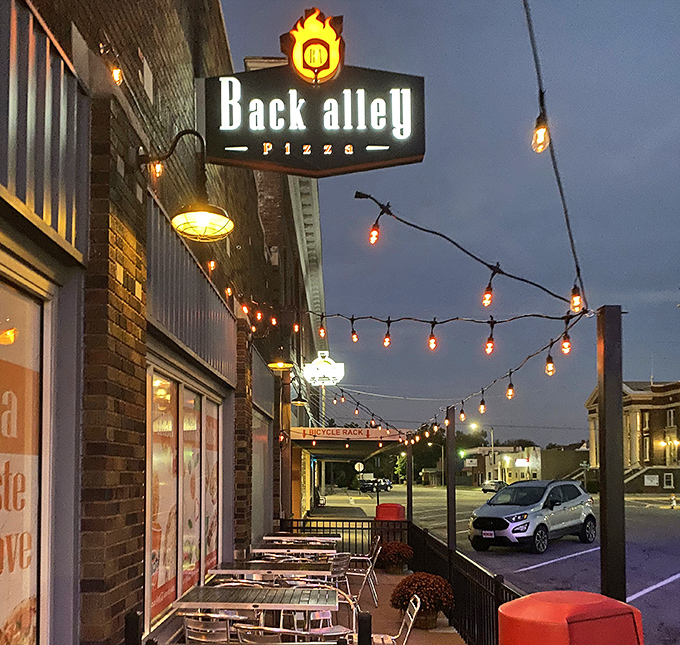 Back Alley Pizza's twinkling lights create the perfect ambiance for enjoying a slice under the Kansas sky &ndash; no reservation required.