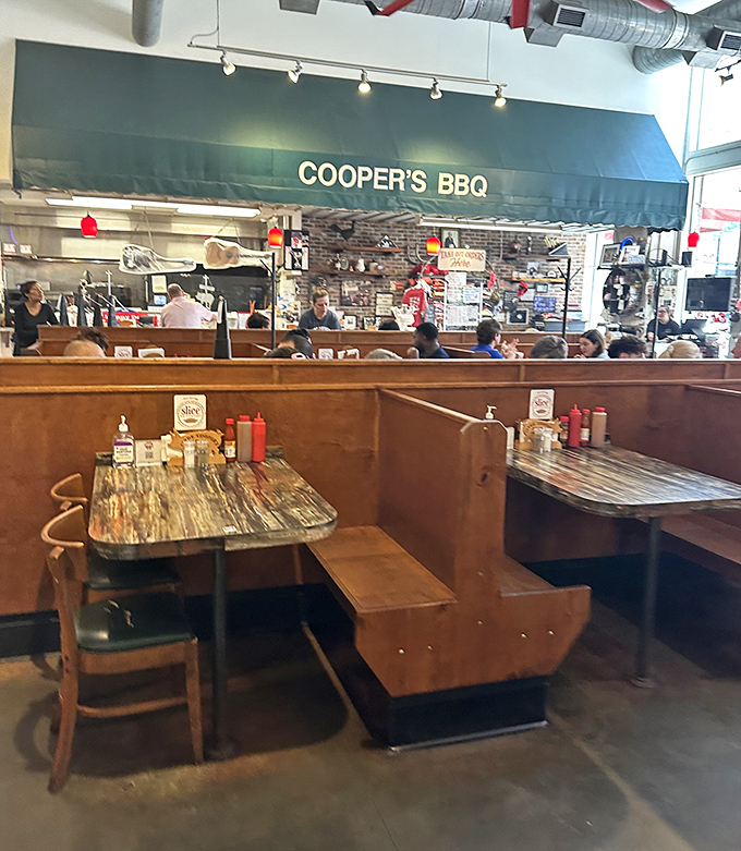 These wooden booths have witnessed more food epiphanies than a therapist's couch has heard confessions.