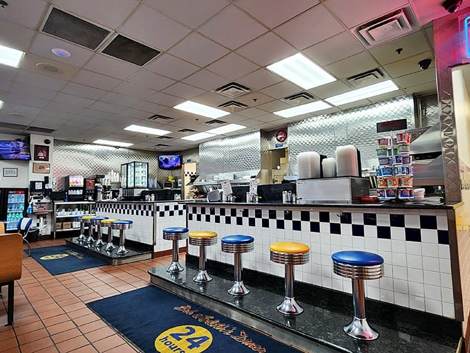 Counter seats: front-row tickets to the best show in town. Watch short-order magic happen while perched on these spinning time machines.