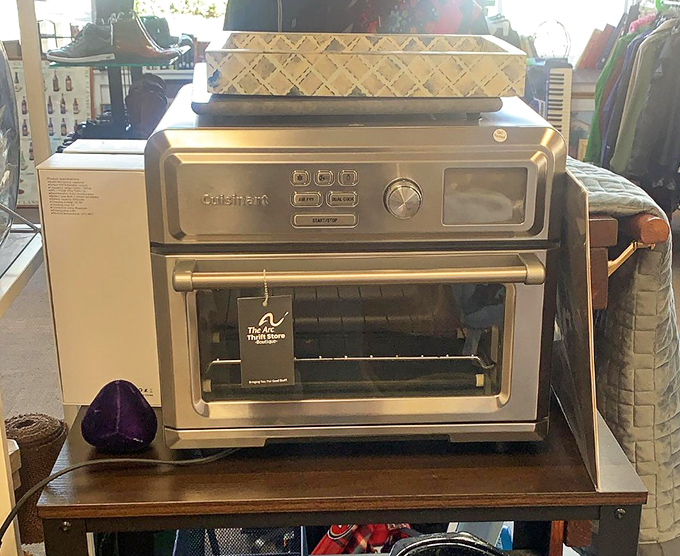 Yesterday's kitchen castoff becomes today's countertop MVP. This barely-used Cuisinart air fryer promises crispy delights without retail price pain.