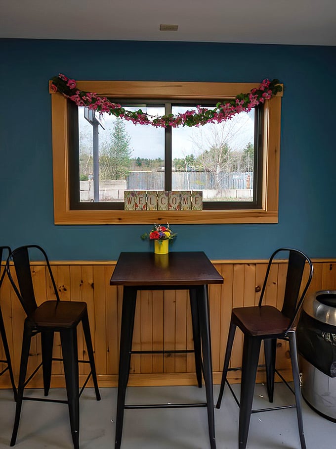 Kay's interior welcomes with pine paneling and a cheerful window display. It's like dining in your favorite aunt's kitchen &ndash; if your aunt happened to make world-class seafood.