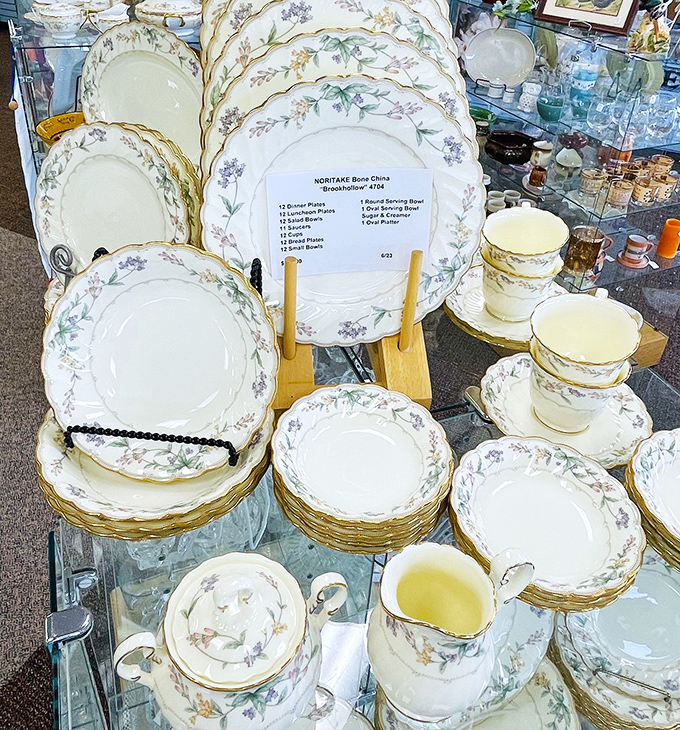 Fine china that's seen more dinner parties than you have—now waiting patiently for your table at a fraction of department store prices.