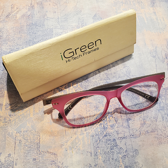 Designer frames at thrift prices &ndash; suddenly everyone in Salem looks mysteriously more intellectual.