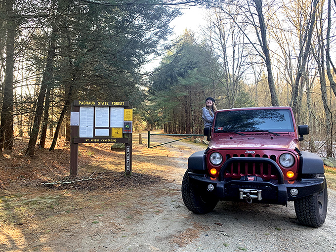 The entrance sign that promises adventure &ndash; and actually delivers on that promise for once.