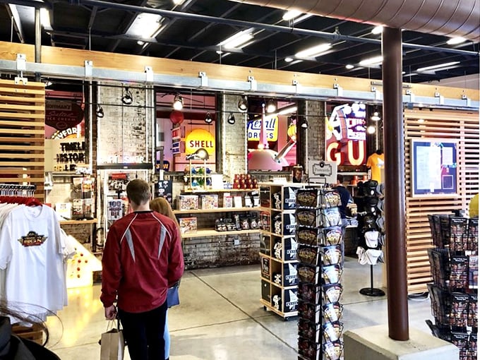 Shopping for souvenirs beneath the glow of Shell and GE signs&mdash;because regular gift shops are just too... well... unilluminated.