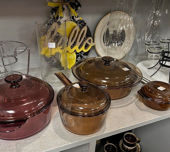Vintage glass cookware that survived decades and still outperforms modern alternatives &ndash; built to last forever.