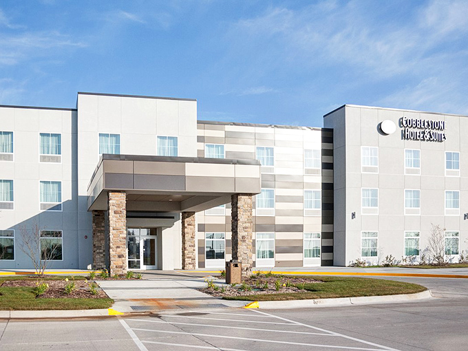 Modern accommodations welcome visitors to Jefferson, proving small-town charm doesn't mean sacrificing comfort when family comes to visit.