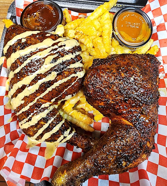 Lemon pepper chicken proves Ribbee's doesn't play favorites—everything gets the star treatment it deserves here.