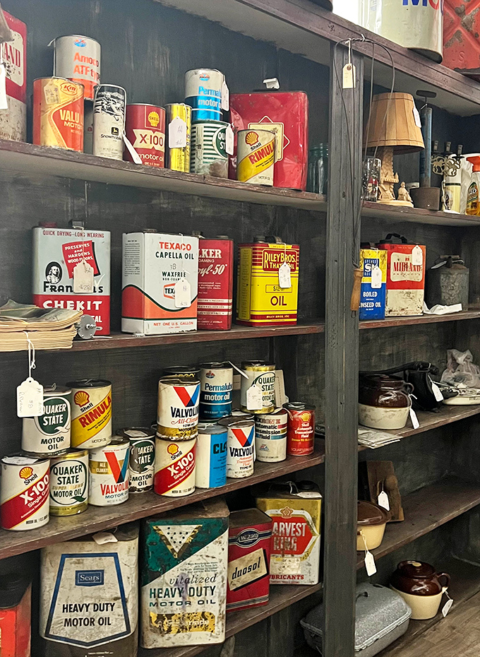 Motor oil cans that belong in an art gallery. Who knew industrial packaging from the 1950s would become collector catnip?
