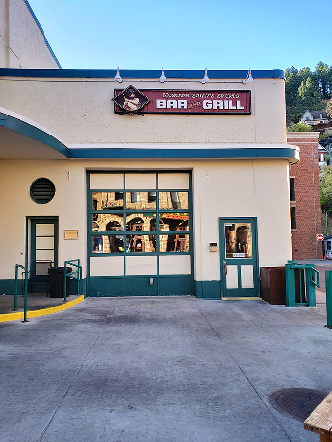 Mustang Sally's offers modern comforts in vintage packaging&mdash;like finding Wi-Fi in a time machine set to 1876.