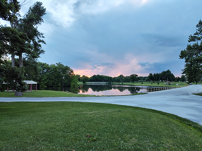 Sunset paints Lake Jacksonville in watercolor hues, transforming an ordinary evening into a masterpiece that rivals anything you'd find in pricier vacation destinations. 