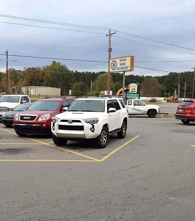 A full parking lot at a small-town restaurant is never a coincidence&mdash;it's locals voting with their vehicles daily.