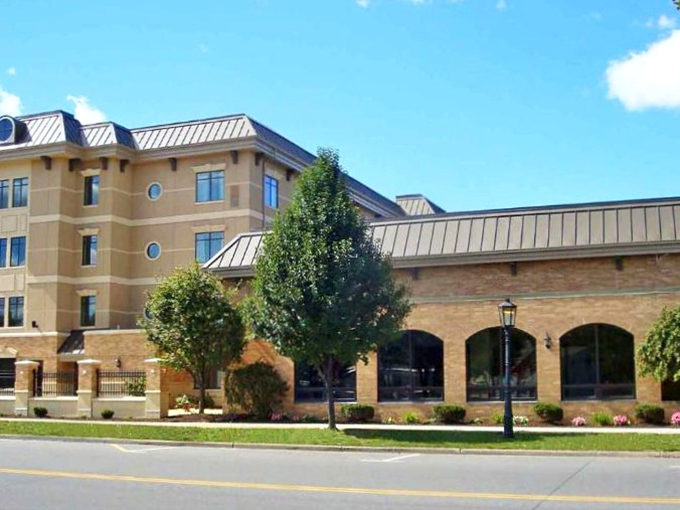 The Penn Wells Lodge offers contemporary comforts for travelers who want historic charm without historic plumbing.