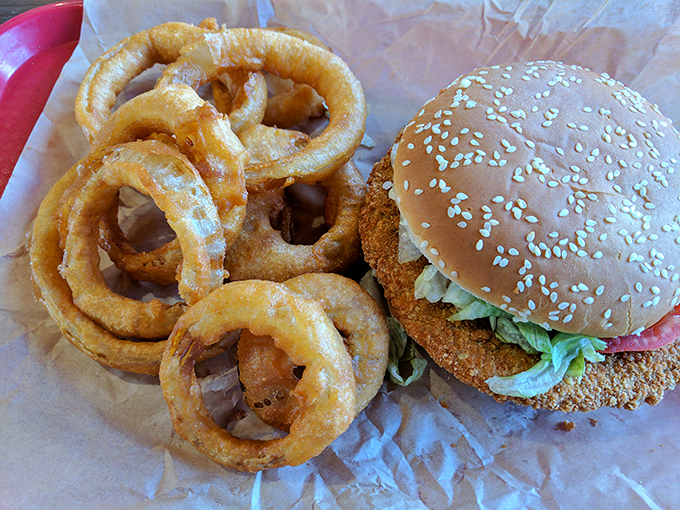 Tenderloin and onion rings: the dynamic duo that makes other sandwiches jealous at lunchtime.