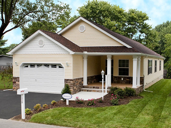 Craftsman details and thoughtful landscaping create that "I've arrived" feeling&mdash;without the mansion-sized maintenance headaches.