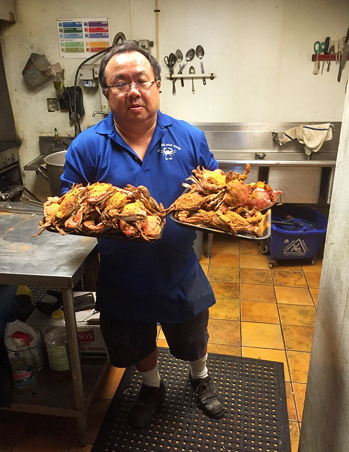 Behind every great crab house is a team that knows exactly what they're doing. Those trays of perfectly seasoned crustaceans speak volumes about their expertise.