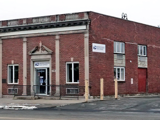 This post office has probably seen more handwritten letters and personal stories than most Instagram influencers' entire feeds combined.