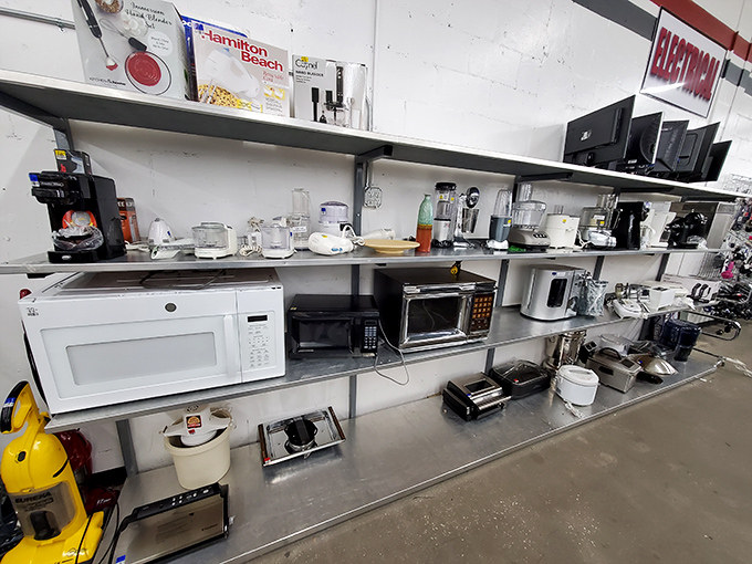 The appliance adoption center where microwaves and blenders hope for a second chance to heat your leftovers and pulverize your smoothies.