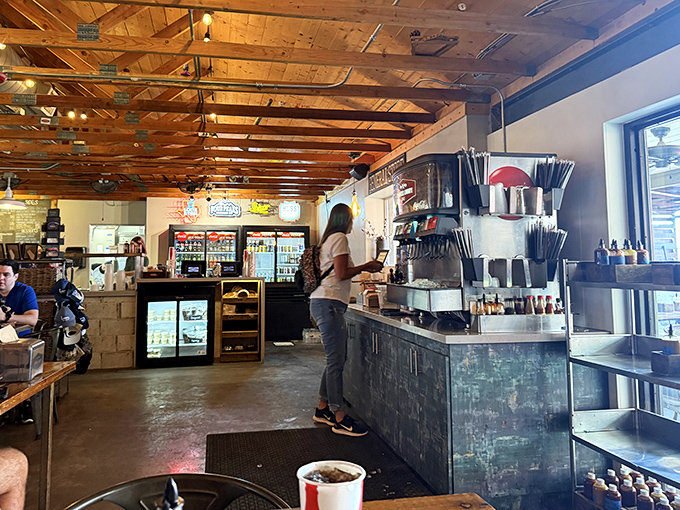 The ordering counter – where dreams are placed and trays of joy are returned. Notice the lack of customers crying with disappointment.