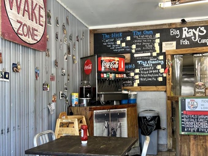 Even the beverage station has that "we don't need fancy, we need delicious" vibe that permeates every corner of this beloved spot.