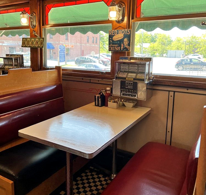 Those red vinyl booths have cradled more first dates and family celebrations than anyone can count.