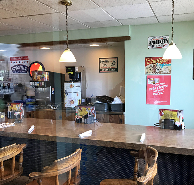 The counter area invites solo diners to sit, eat, and possibly solve the world's problems over excellent coffee.
