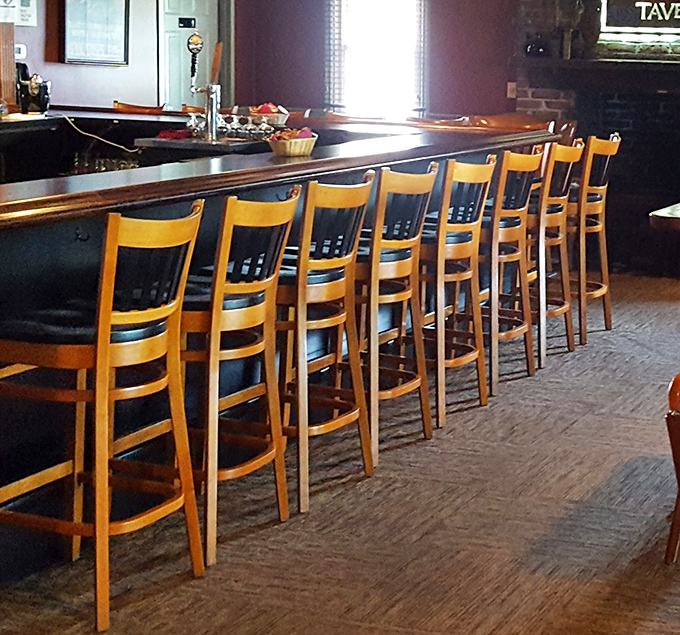 Counter seating that invites solo diners and couples alike. The perfect perch for watching bartenders work their craft while you contemplate a second round.