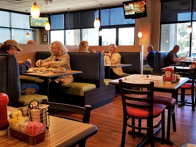 Happy diners enjoying their meals proves the pudding&mdash;or in this case, the sandwiches&mdash;works perfectly.