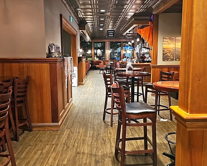 Wood paneling and comfortable seating create the perfect backdrop for Sacramento's favorite breakfast therapy sessions.