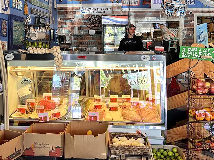 Where the day's catch waits for its moment of glory. This display case is basically seafood's version of a runway.