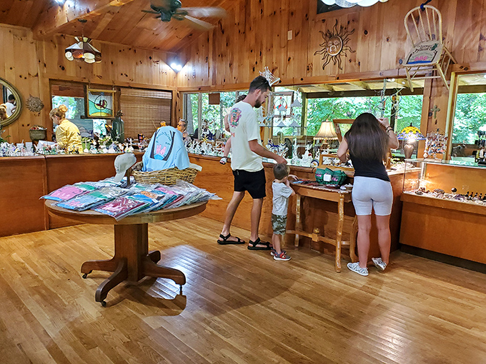 Where treasures await between bites&mdash;shopping and eating, the ultimate multitasking for the barbecue enthusiast.