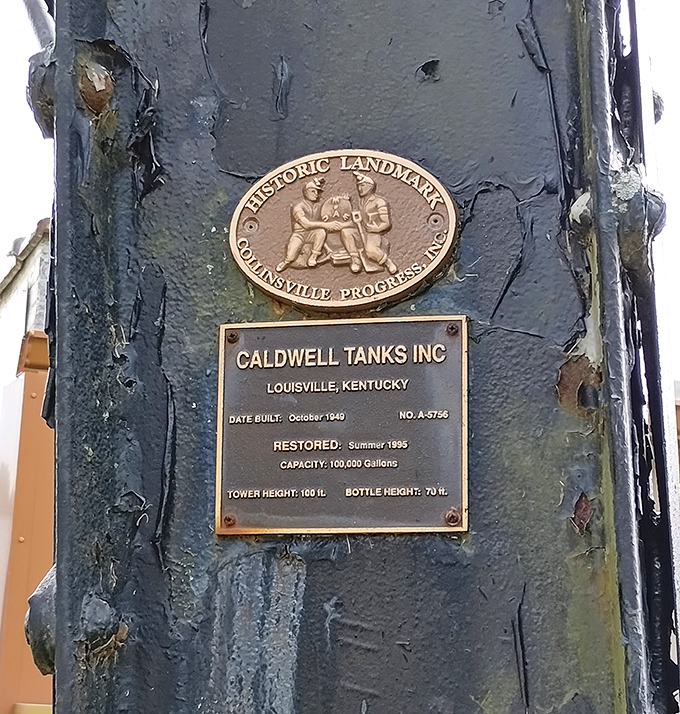 A historic plaque reveals the bottle's vital statistics: built in 1949, restored in 1995, with a capacity of 100,000 gallons&mdash;of water, not catsup, thankfully.