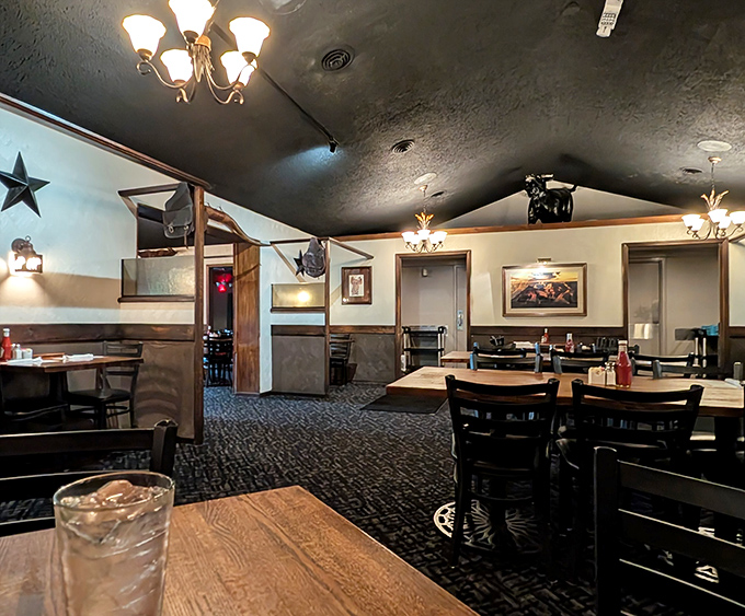 The dining room balances no-nonsense functionality with subtle charm&mdash;because when the steaks are this good, elaborate d&eacute;cor would just be a distraction.