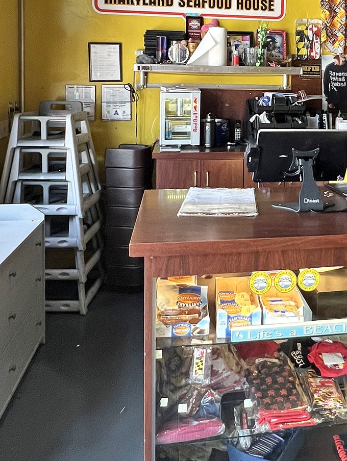 Behind this counter, seafood magic happens. It's like Willy Wonka's factory, but with crab mallets instead of golden tickets.