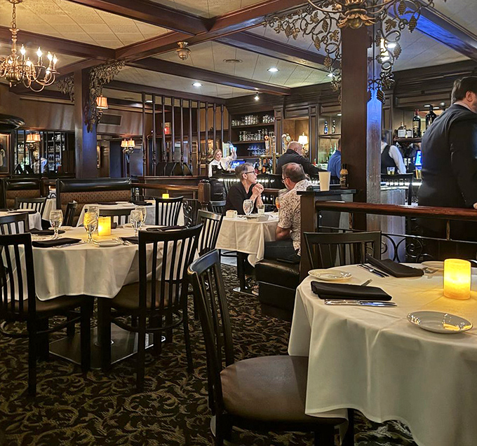 Dining rooms should feel like this&mdash;intimate enough for whispered sweet nothings, yet vibrant enough to celebrate life's big moments.