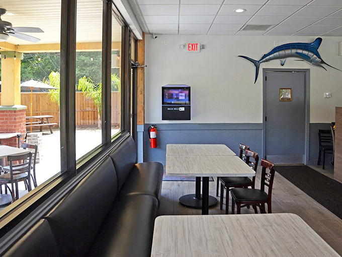 Simple, clean lines and comfortable seating let you focus on what matters &ndash; the parade of delicious plates heading to your table.