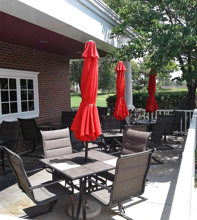 The patio offers al fresco feasting under cheerful red umbrellas&mdash;because barbecue this good deserves fresh air and sunshine between bites. 
