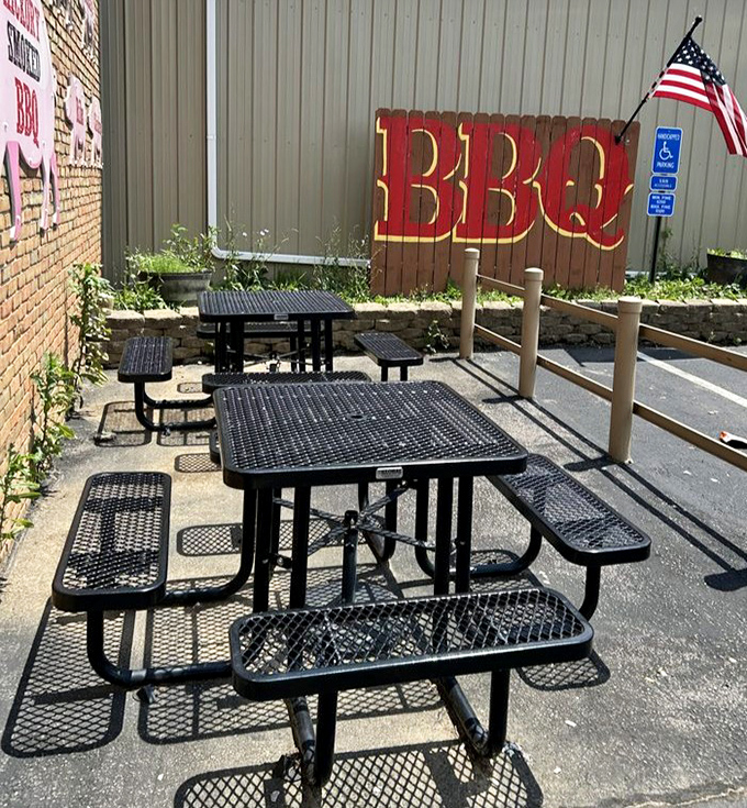 Outdoor seating where the only ambiance needed is fresh air and the distant aroma of smoking meat. Simplicity at its best.