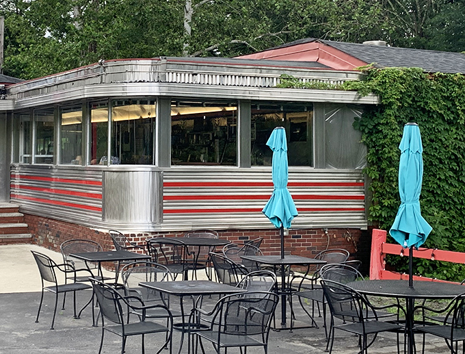 The outdoor patio lets you enjoy your breakfast with a side of fresh air and people-watching opportunities.