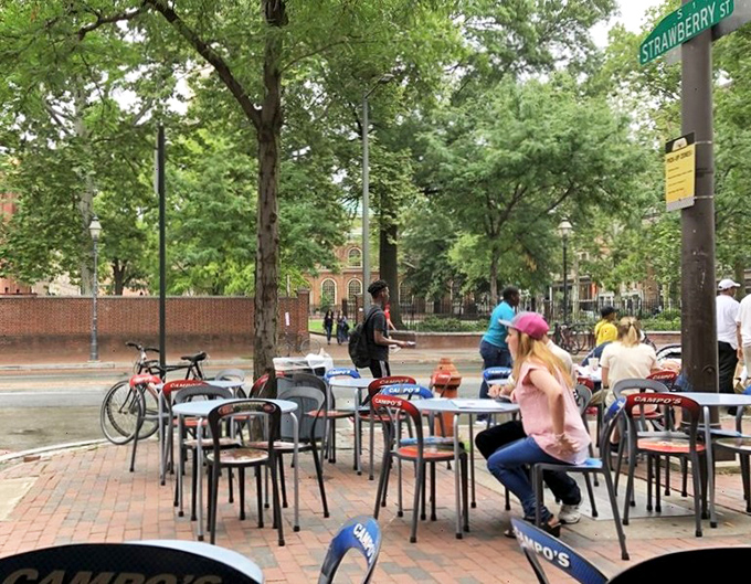 Al fresco dining with a side of history&mdash;Campo's outdoor seating offers prime people-watching and the perfect backdrop of Philadelphia's historic district.