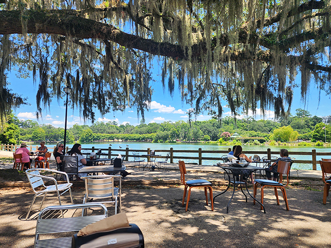 Dining under Spanish moss with Lake Ella as your backdrop&mdash;nature's version of dinner theater, with occasional duck appearances.