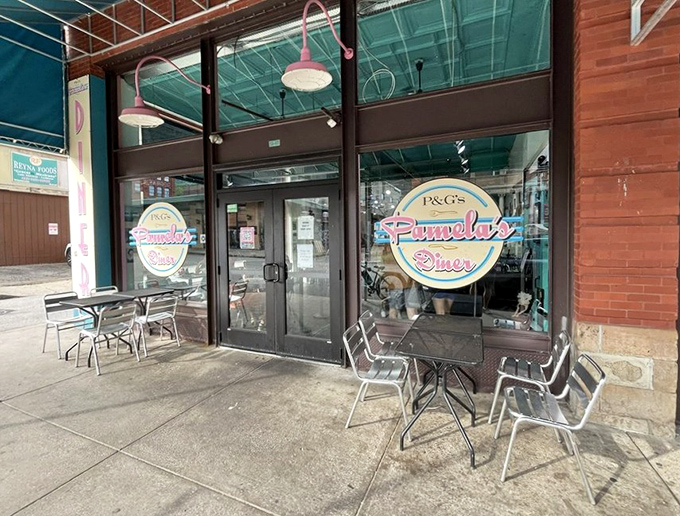 Outdoor seating offers fresh air with your fresh eggs, though the hotcakes might cause sidewalk traffic jams.