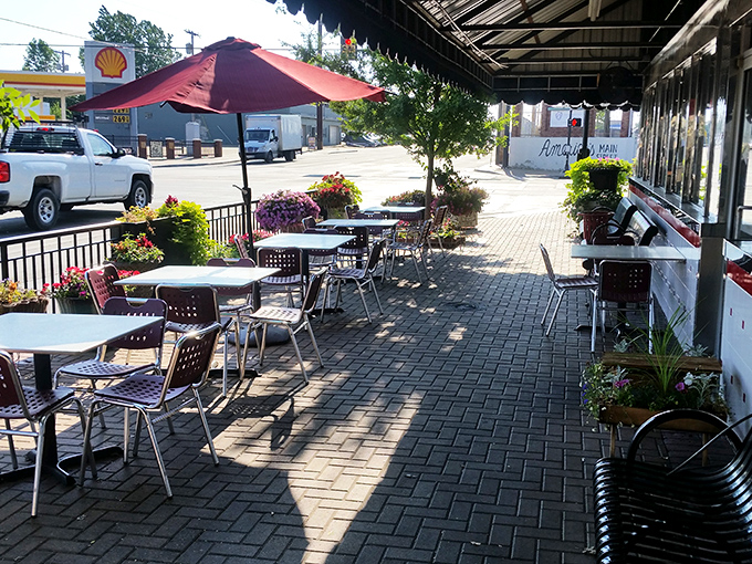 Oklahoma sunshine and comfort food&mdash;a pairing as natural as bacon and eggs. The outdoor patio offers fresh air with your fresh coffee.