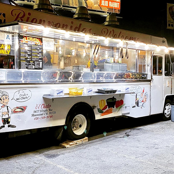 The side of the truck tells you everything you need to know: Quesadillas, Tacos, Burritos, and the name that brings Angelenos running.