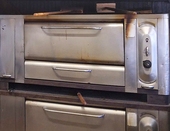 These workhorse ovens have seen it all&mdash;presidential administrations come and go, but the temperature stays consistently perfect for pizza.