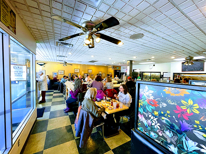 A full house at The Echo isn't just customers&mdash;it's a community gathering where strangers become neighbors over shared maple syrup.