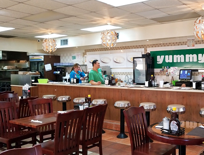 Comfortable booths and tables positioned so everyone has their space, because good breakfast requires proper elbow room for syrup pouring.
