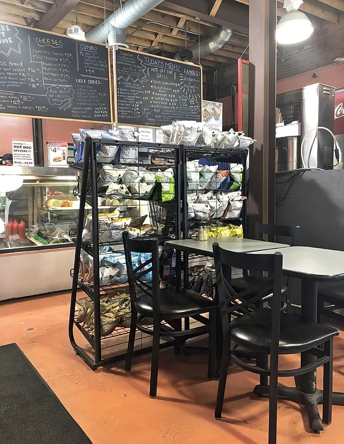 Simple seating that says, "We know why you're here, and it's not for the chairs." Fair enough. I'm here for the pastrami anyway.